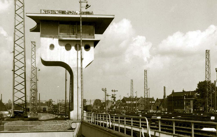 SeriousFilm » Sybold van Ravesteyn | architect for eternity